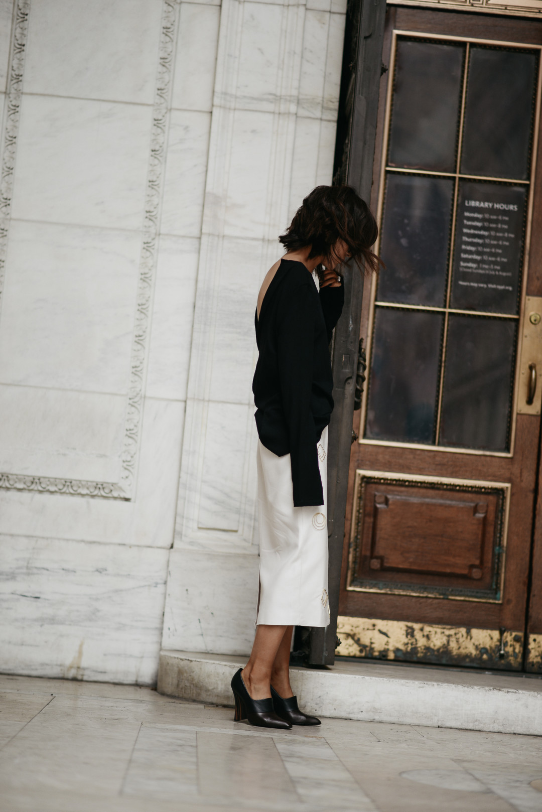 A Slouchy Minimalist Silhouette | z hours