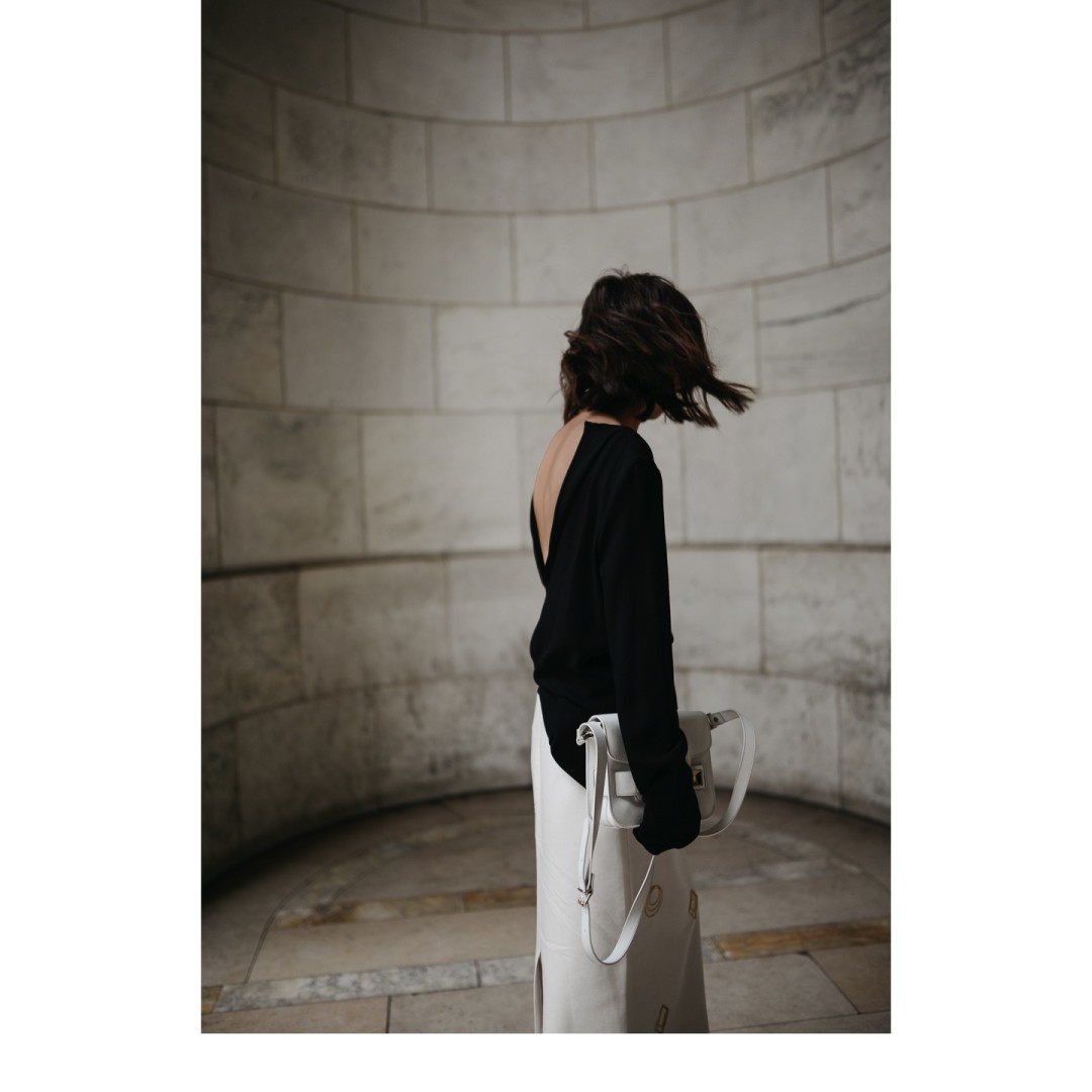 A Slouchy Minimalist Silhouette | z hours